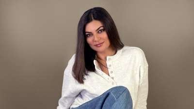 Sushmita Sen Celebrates 30 Years Of Winning Miss Universe Crown For ...